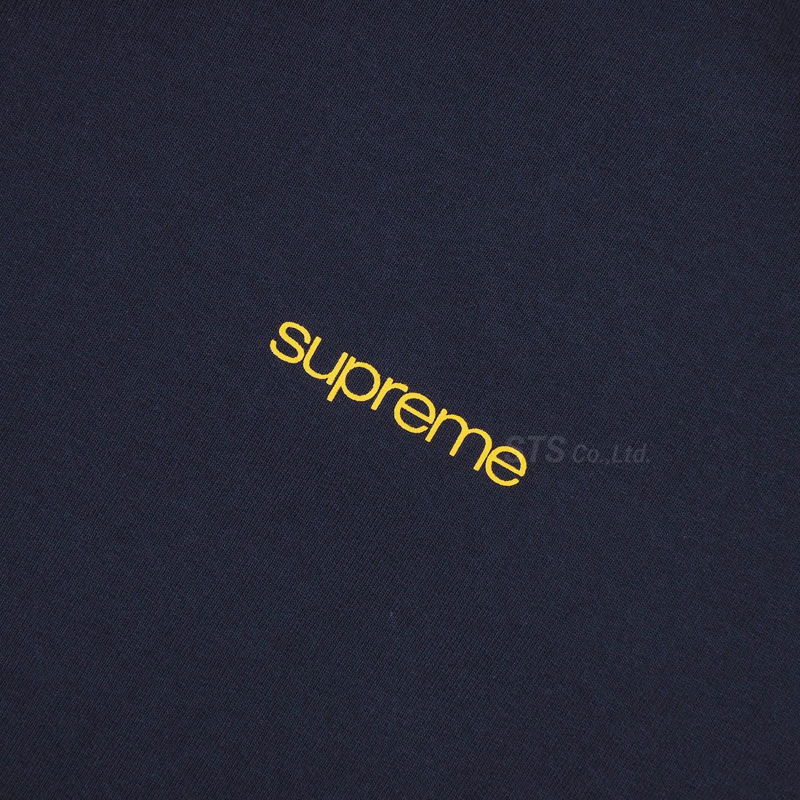 Supreme - NYC Crewneck | バックプリントでロゴが大きく入った Supreme - NYC Crewneck | バックプリントでロゴが大きく入った